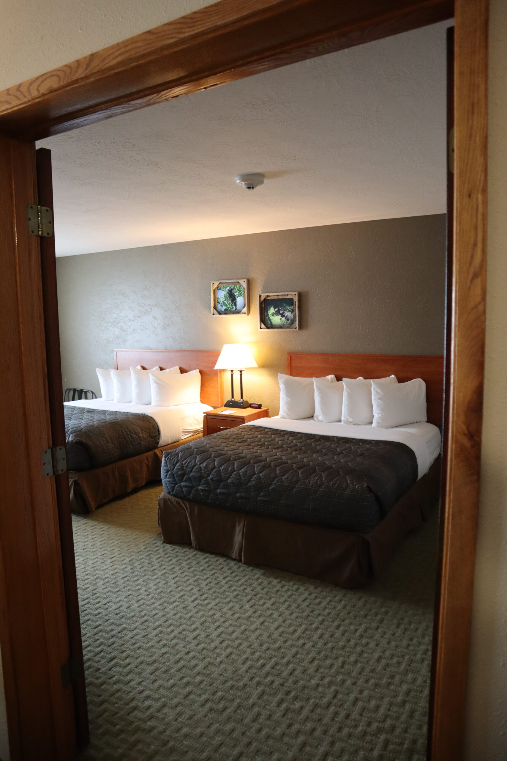 Rooms – Stage Stop Inn